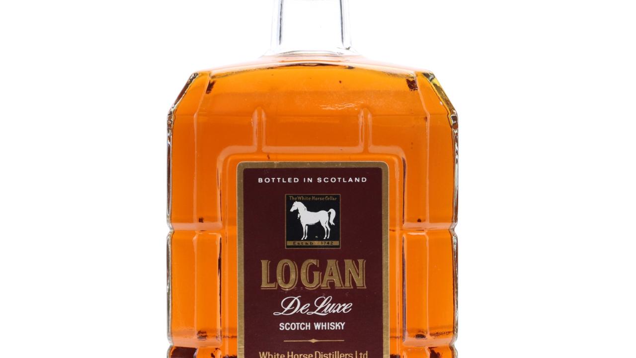 Logan De Luxe Scotch Whisky 1 Litre circa 1970s Whisky | Whisky Auctioneer
