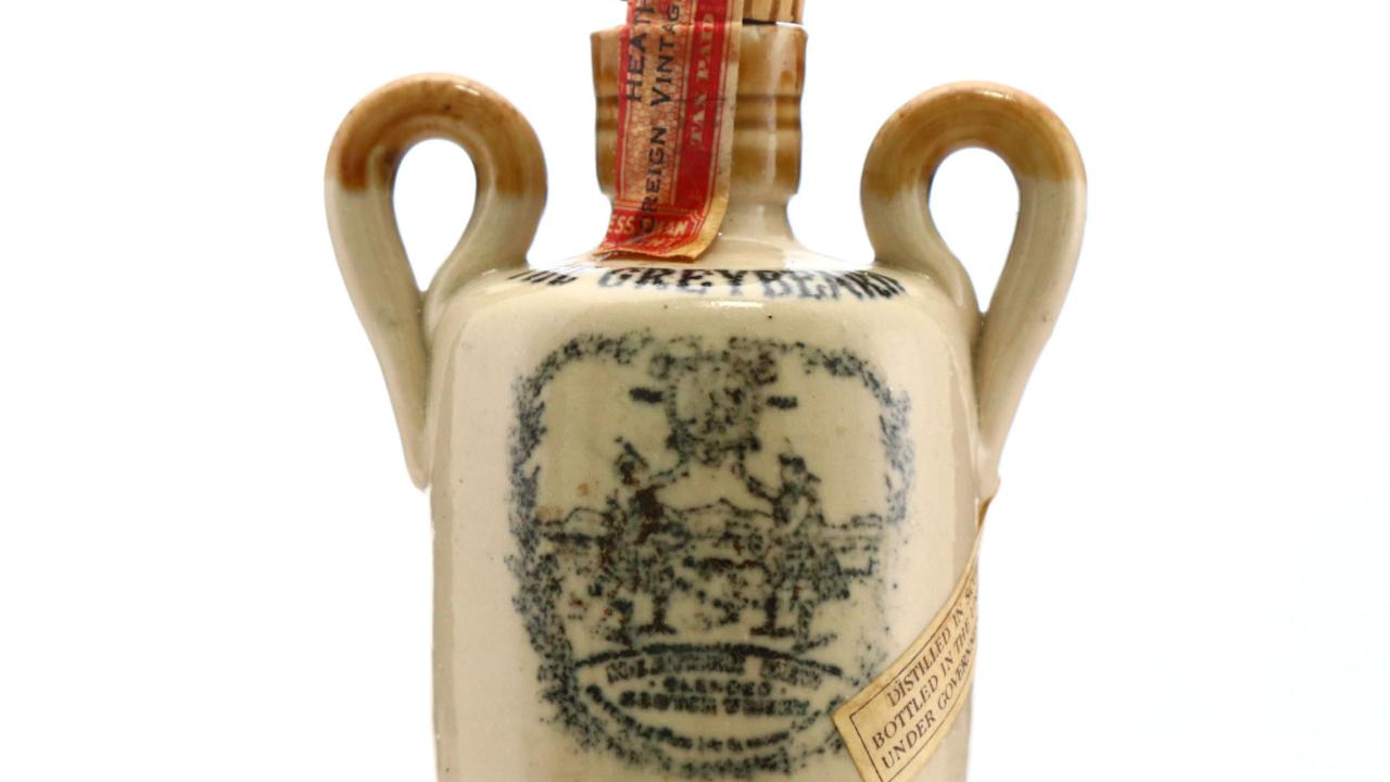 Heather Dew Scotch Whisky Decanter Miniature circa Whisky | Whisky ...