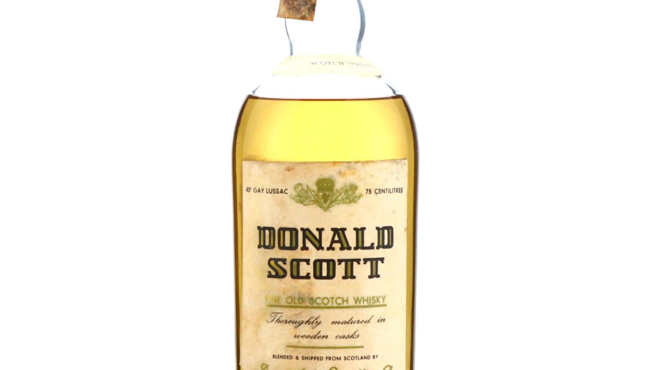 Donald Scott Fine Old Scotch Whisky 1960s Whisky | Whisky Auctioneer