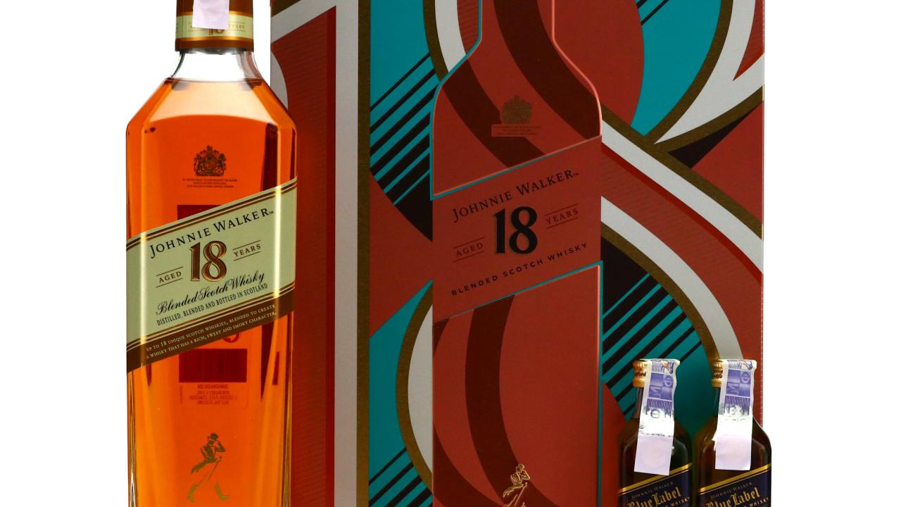 Johnnie Walker Ultimate 18 Year Old Gift Pack with Miniatures Whisky ...
