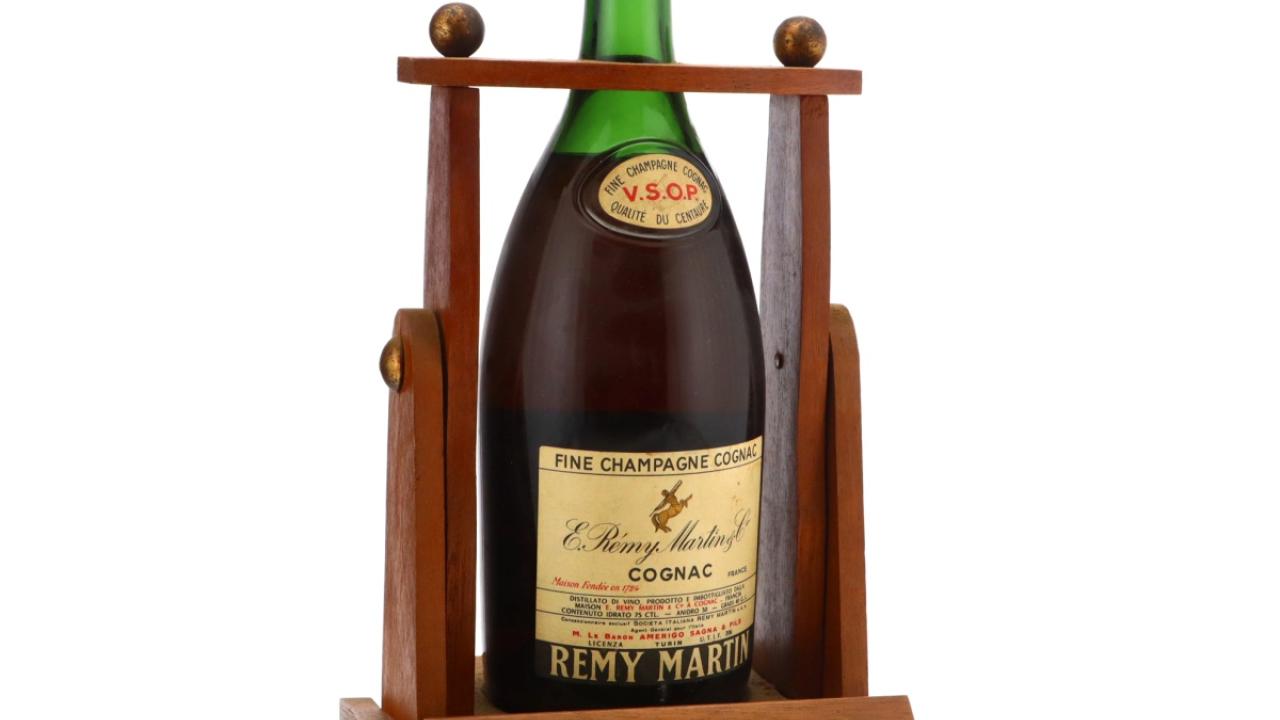Rémy Martin VSOP Fine Champagne Cognac - Swing Display Whisky | Whisky ...