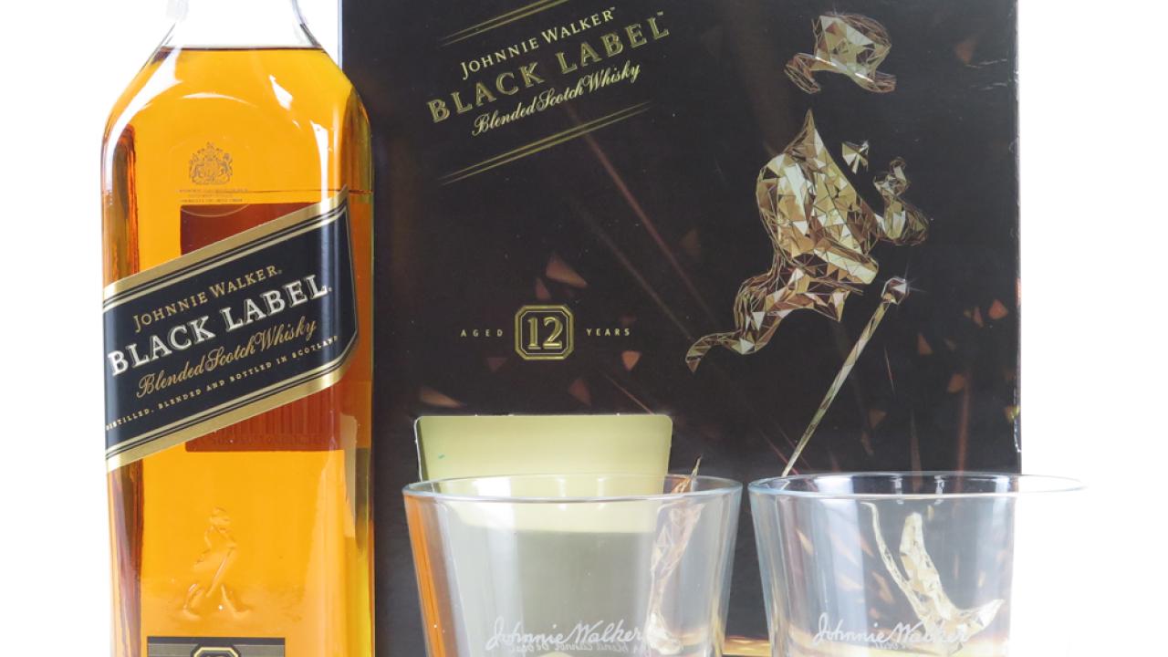 Johnnie Walker Black Label Gift Pack / Including Glass Whisky | Whisky ...