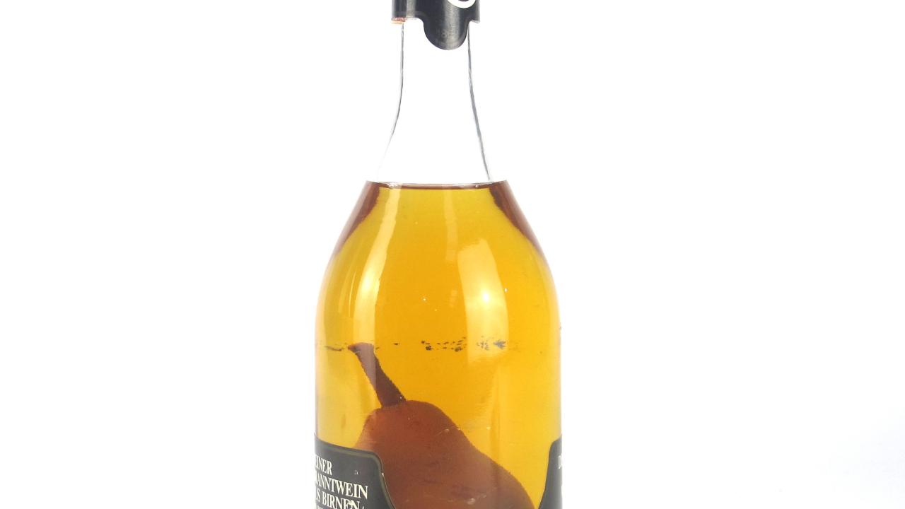 Rossi Williams Pear Liqueur 50cl 1960s Whisky | Whisky Auctioneer