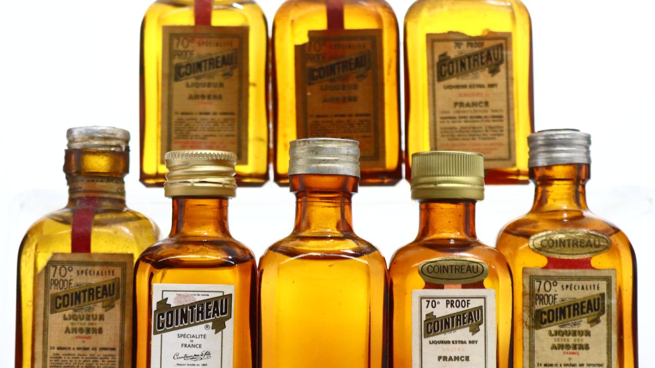 Cointreau Miniature x 8 Whisky | Whisky Auctioneer