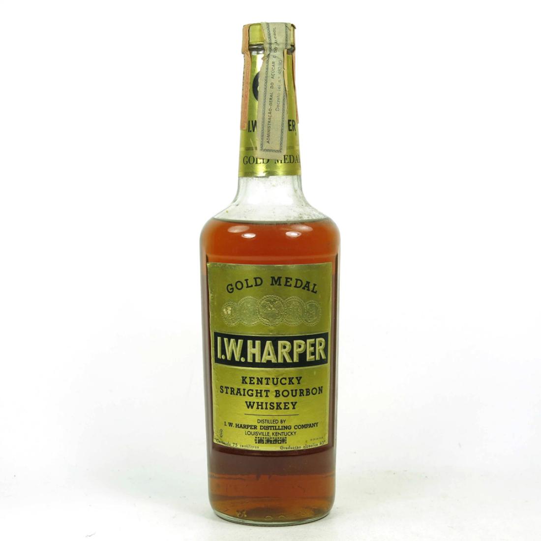 I.W. Harper Gold Medal Bourbon 1980's Whisky | Whisky Auctioneer